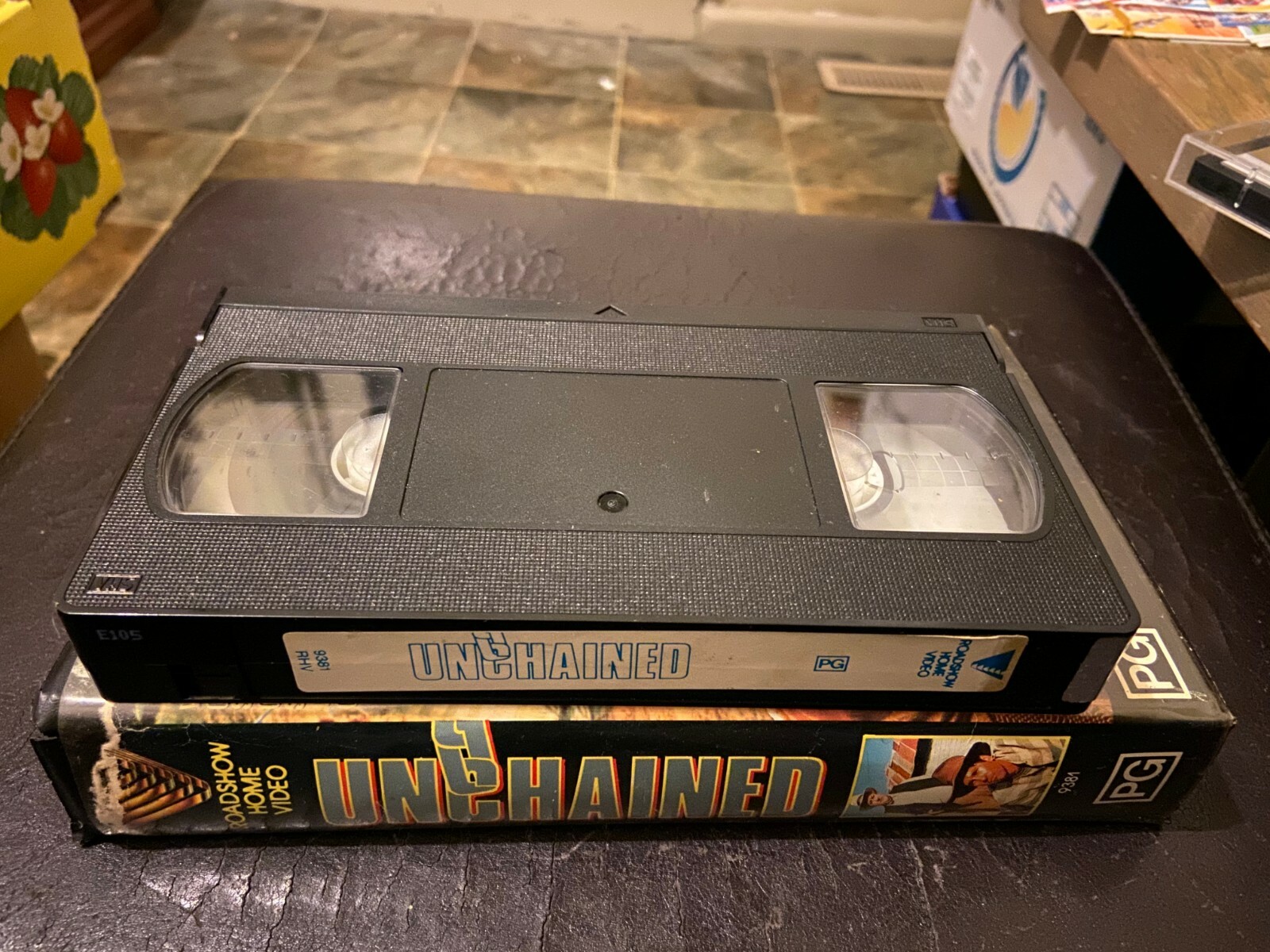 Unchained AKA The Man Who Broke 1,000 Chains Ex-rental VHS Roadshow ...