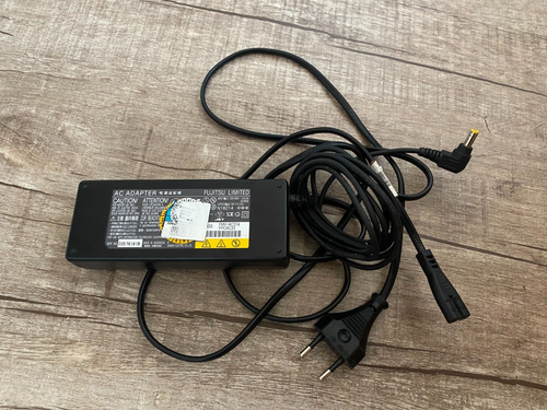 Fujitsu Limited AC Adapter / N18214 | eBay.de