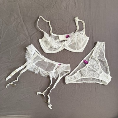 L’Agent by Agent Provocateur White Lace Bra Panty Garter Straps ...