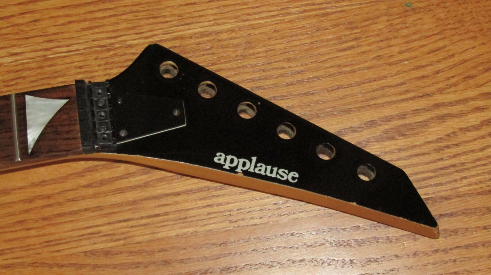 APPLAUSE GUITAR NECK with SHARK FIN INLAYS and POINTED HEADSTOCK - 1980 ...