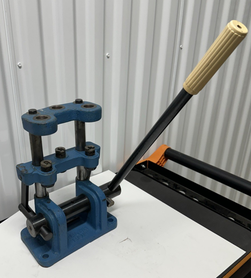VINTAGE BROWN BAIR H PRESS RELOADING PRESS WITH ACCESSORIES EXCELLENT ...