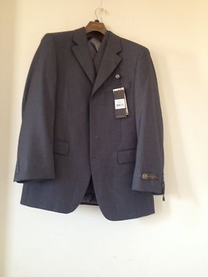 NWT Caravelli Italy Gray 3 piece men suit size 38S 32W modern class ...