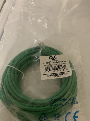 StarTech.com Cat5e Ethernet Cable - 25 ft - Green- Patch Cable ...