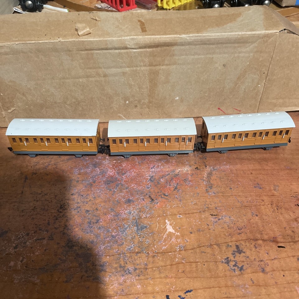 3x Custom Bachmann Thomas HO OO Orange Branch Line Coaches Annie ...