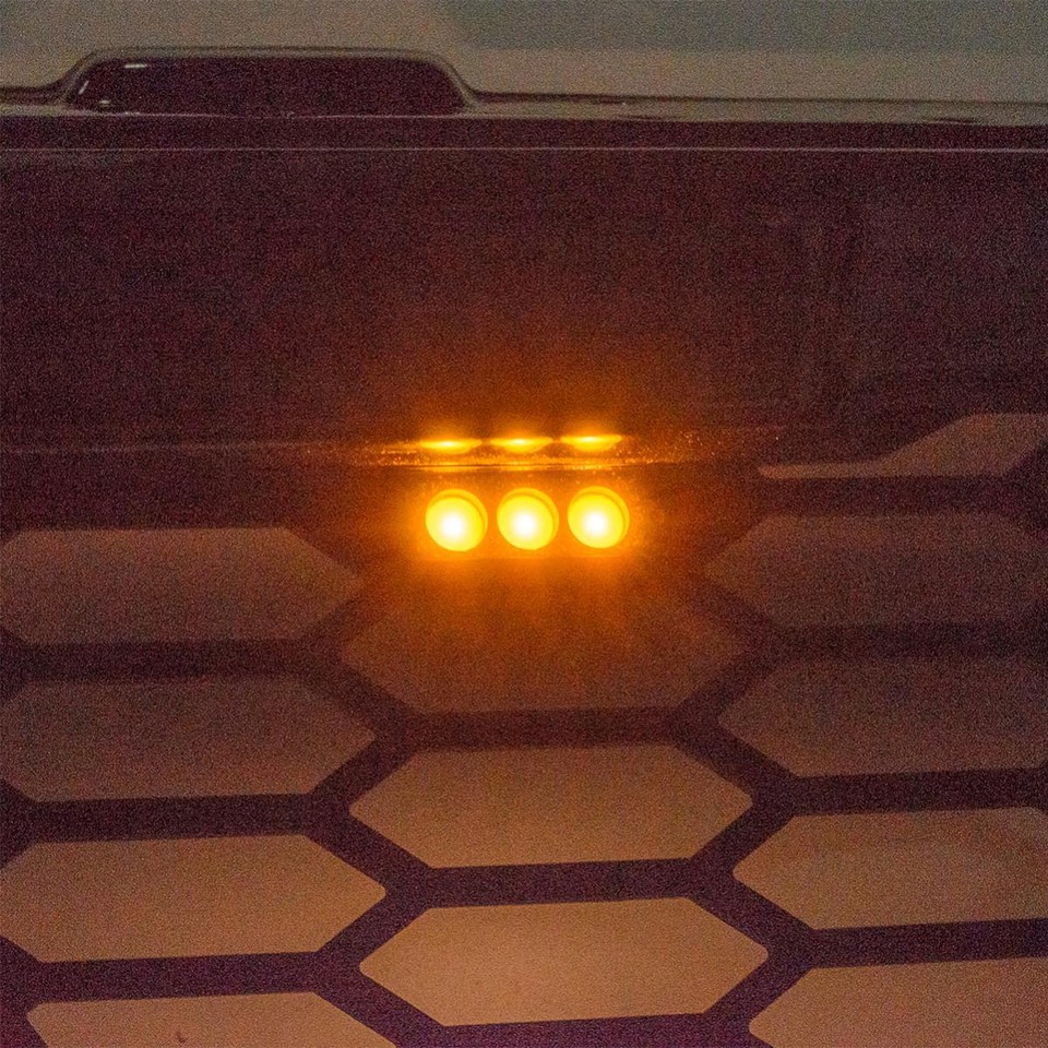 Red Logo Front Grille Gloss Black Amber LED For Nissan Pathfinder R51 ...