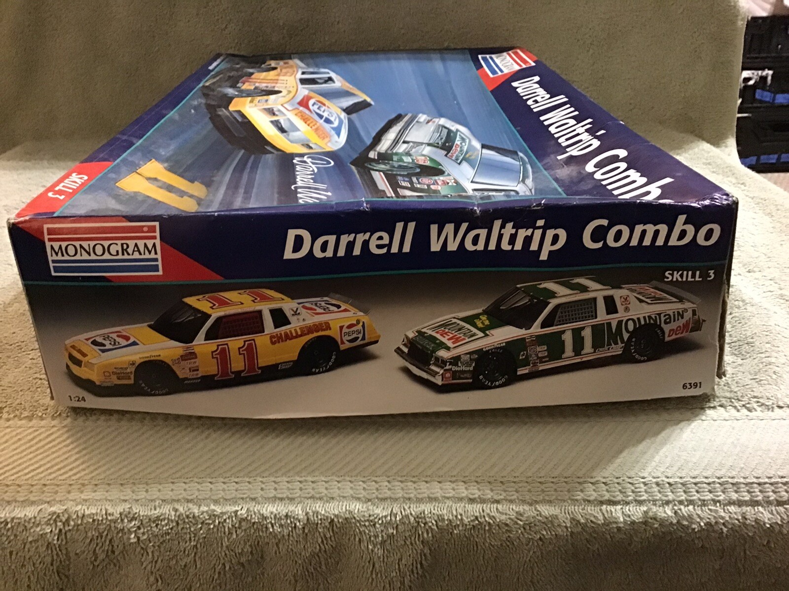 DARRELL WALTRIP #11 Pepsi Challenger & Buick Mt Dew 1994 Monogram Model ...