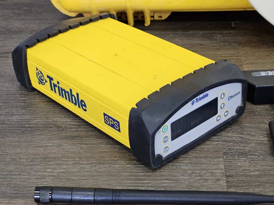 Trimble SPS855 GPS GNSS Beidou Galileo RTK Base Station UHF 410-470MHz ...