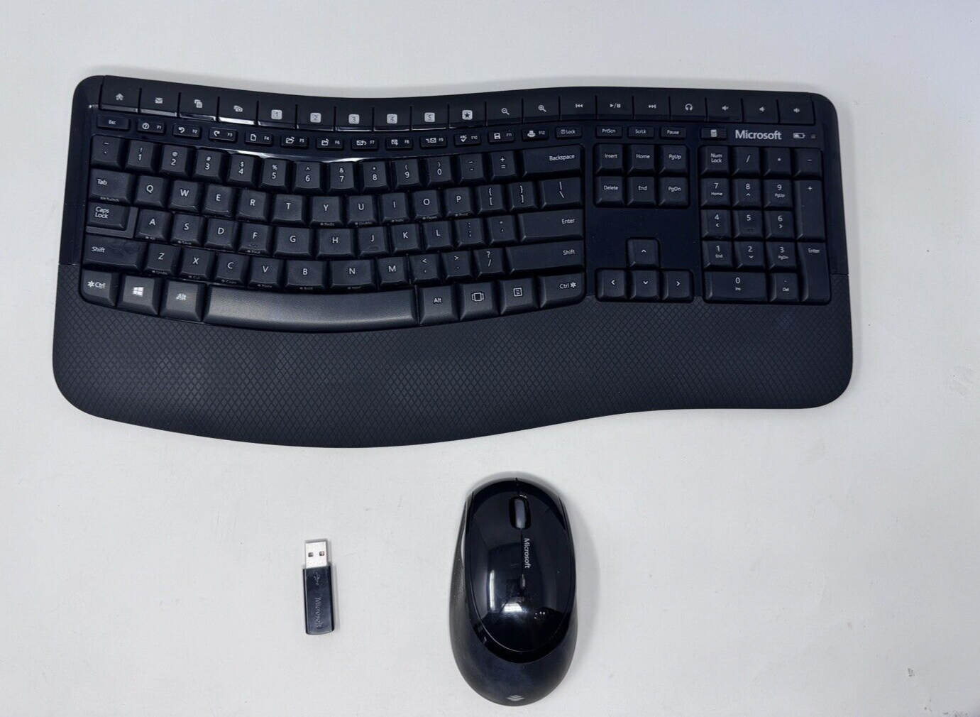 Microsoft Comfort 5050 Wireless Ergonomic Mouse and Keyboard Combo ...