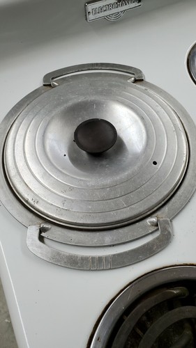 Vintage 21-Inch Electromaster 3 Burner Electric Stove W A Deep Well ...