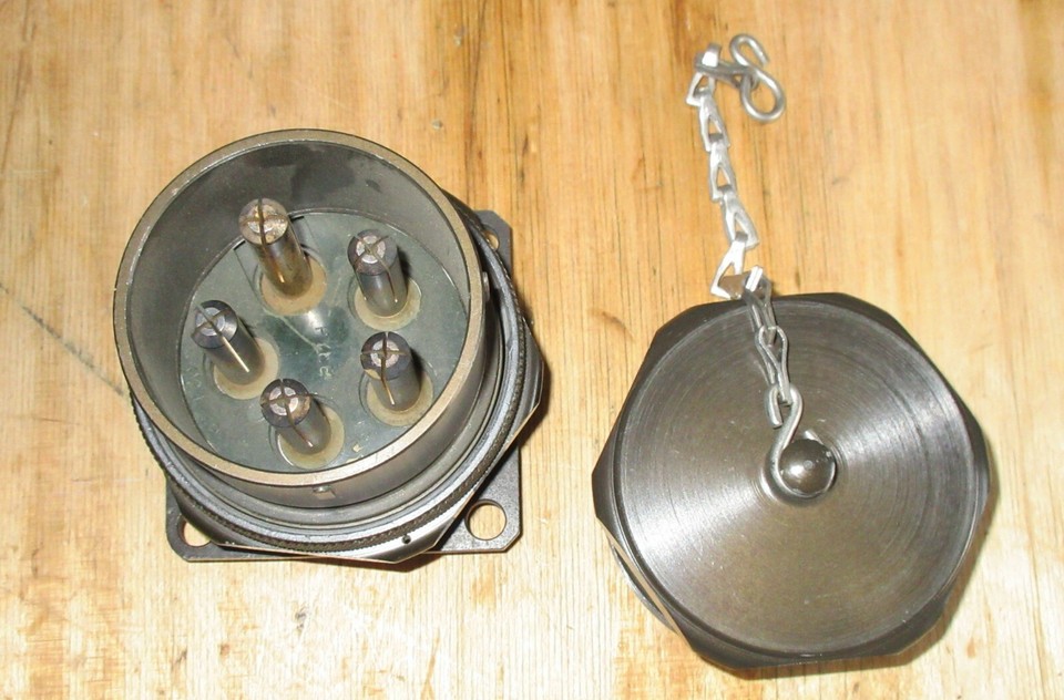 Pyle National ZZM-3424-29 5 Pin 2 AWG 100A 600V Male Panel Mount ...