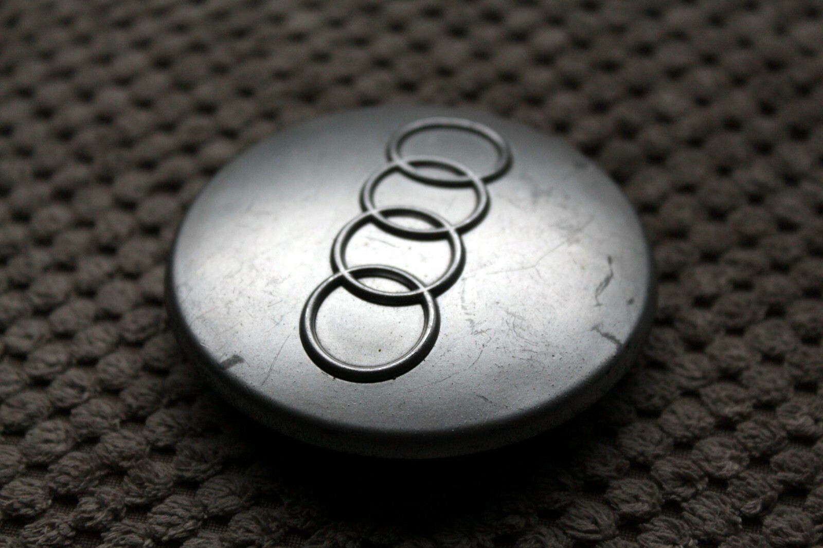 Original OEM Audi 8D0601170 Italy Alloy Wheel Center Plastic Cap Cover ...