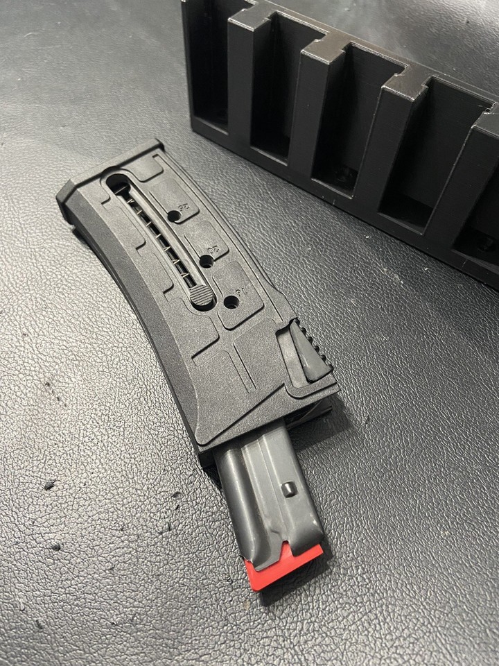 Mossberg Plinkster 702 25 Round Magazine Wall Mount, Holds 5 Magazines ...