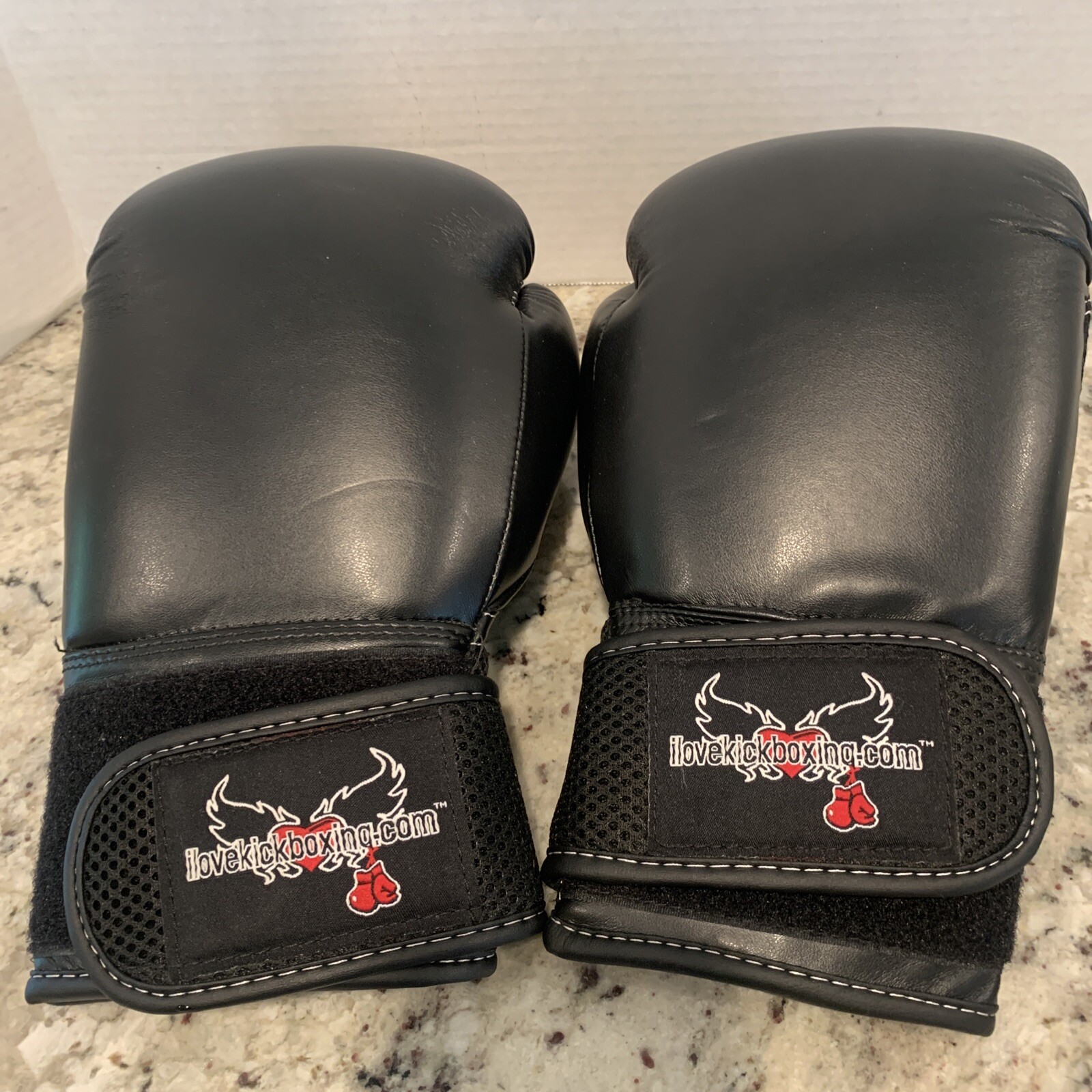 Century I Love Kickboxing Unisex Adult Black MMA Boxing Style Gloves 12 ...