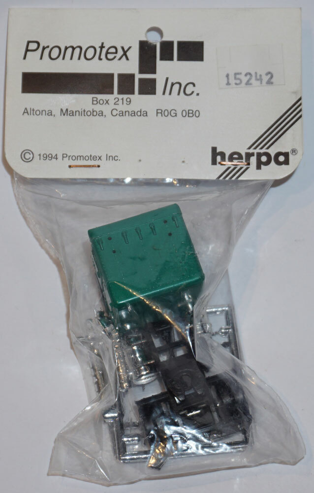 PROMOTEX/HERPA Tracteur Freightliner FLT86 single drive vert foncé HO 1 ...