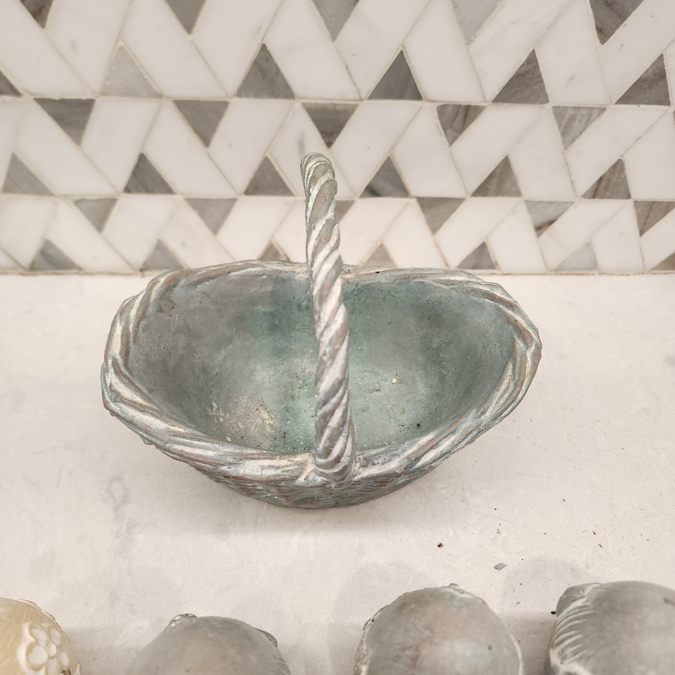 Isabel Bloom Easter Basket With Handle And 4 Eggs Figurine Signed ...