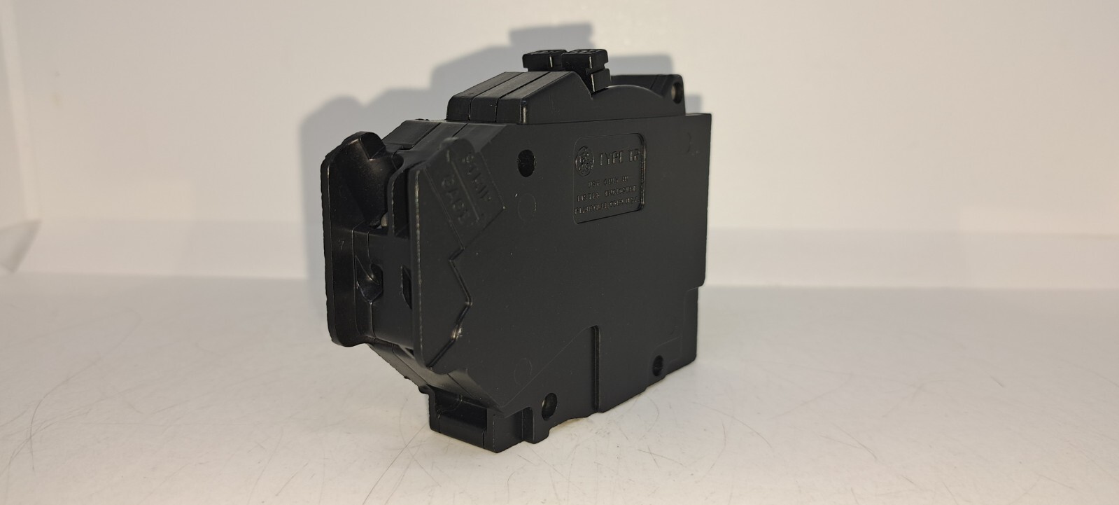 GE TR2020 20 Amp 2 Pole Type TR Circuit Breaker Twin Tandem Plug In | eBay