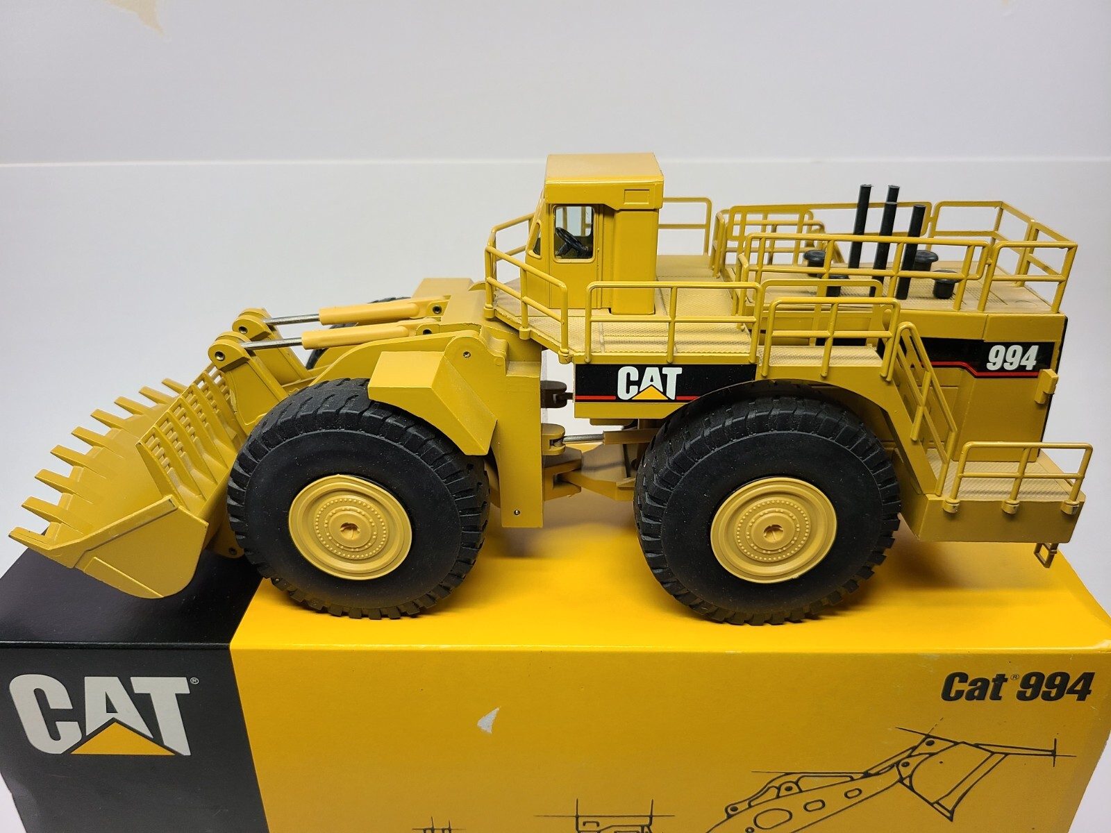Caterpillar Cat 994 Wheel Loader - NZG 1:50 Scale Diecast Model #366 ...