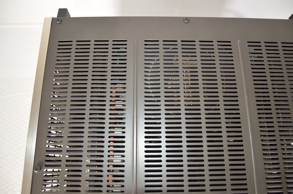 Accuphase P-600 Stereo Power Amplifier Gold Vintage Tested Excellent W ...