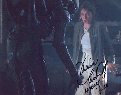 Actress Veronica Cartwright signed ALIEN movie scene 8x10 photo - UACC ...