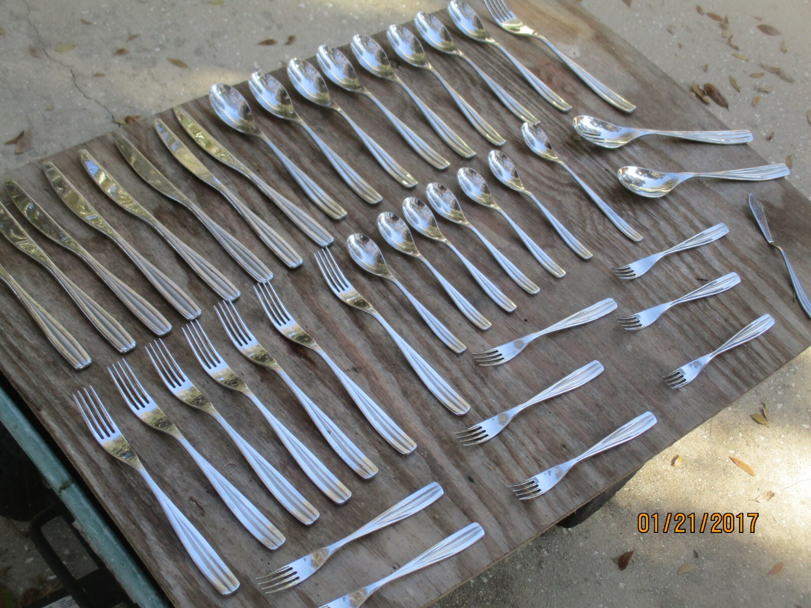 ( 43 ) pcs - Studio William Service For 7 Flatware In Papaya Mirror ...