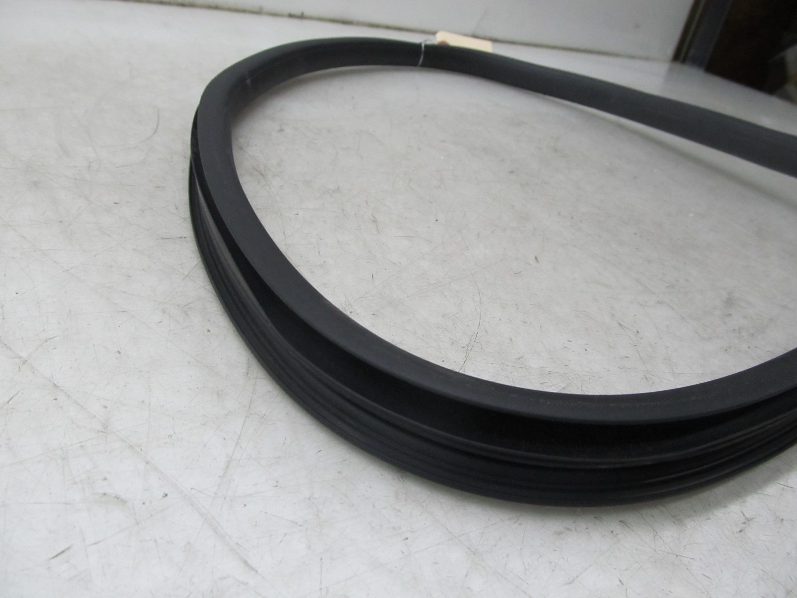 2013-2017 CHEVY TRAVERSE OEM LEFT REAR DOOR WINDOW WEATHERSTRIP SEAL ...