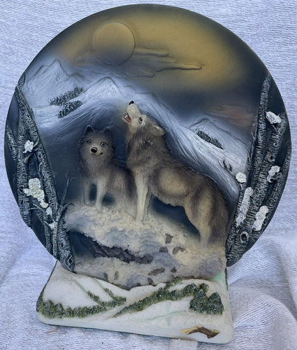 Good Condition! 3D Relief Plate Saucer with Stand Wolves Wolf in Snow ...