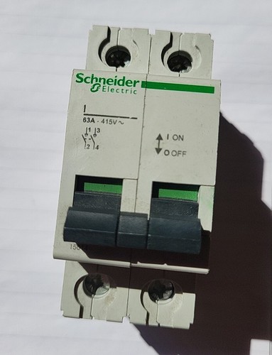 SCHNEIDER ELECTRIC 15014 3 Phase 415v 63A Double Pole Switch ...