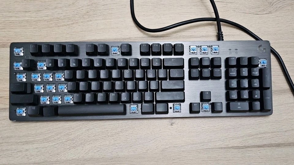 Logitech G512 Carbon GX Brown Mechanical Gaming Keyboard - For Parts ...
