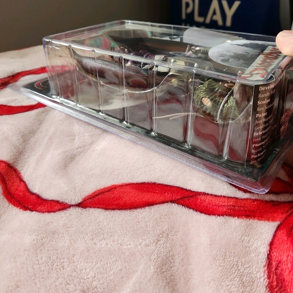 CASTLEVANIA SUCCUBUS ACTION FIGURE W/ FLEA MAN NECA PLAYER SELECT 2007 ...