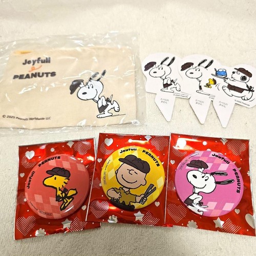 Peanuts Joyfull Pouch Can Badge Pick Snoopy | eBay Australia