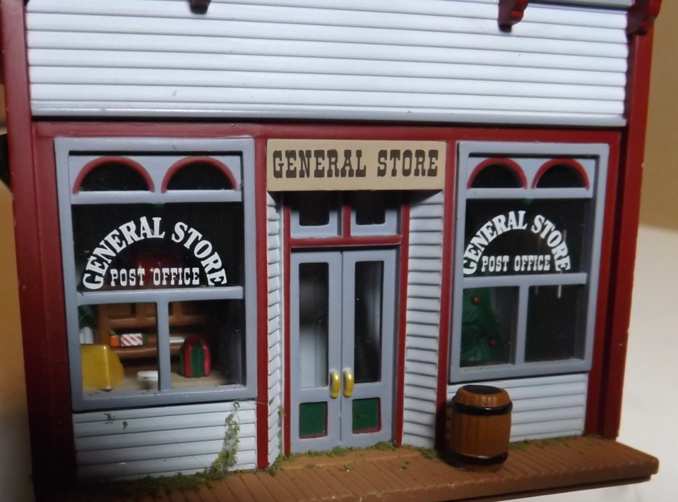 HO Scale General Store With Interior - Used, Assembled- Really Nice ...