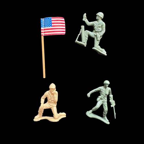 VTG Tim-Mee Toys Green Plastic Toy Soldiers Lot 3 & American Flag Green ...