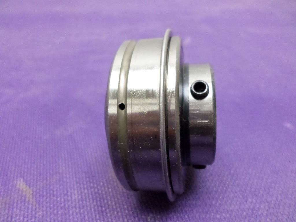 AMI SER206-19,1-3/16" Bore Insert Ball Bearing W/ Snap Ring And Set ...