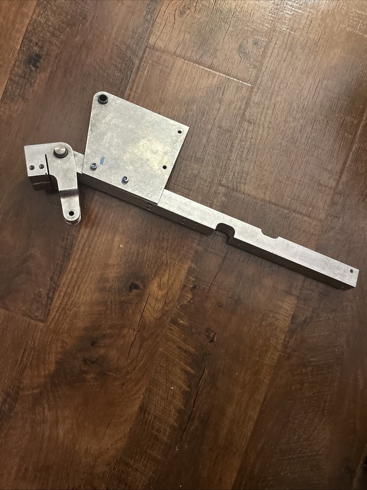 Chuck E Cheese Studio C 16m Animatronic Part Rare | eBay