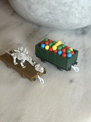 Thomas The Train Dinosaur Skeleton Cart and Balloon Cart. | eBay