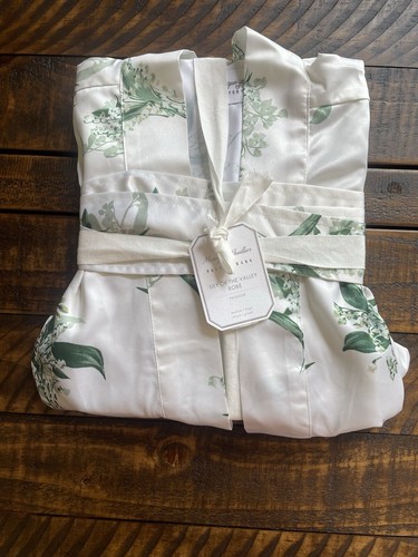 Pottery Barn White Monique Lhuillier Lily Of The Valley Robe Medium ...