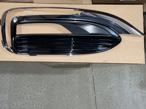 GM OEM 18-21 Enclave Front Bumper Grille Bumper Components-Lamp Bezel ...