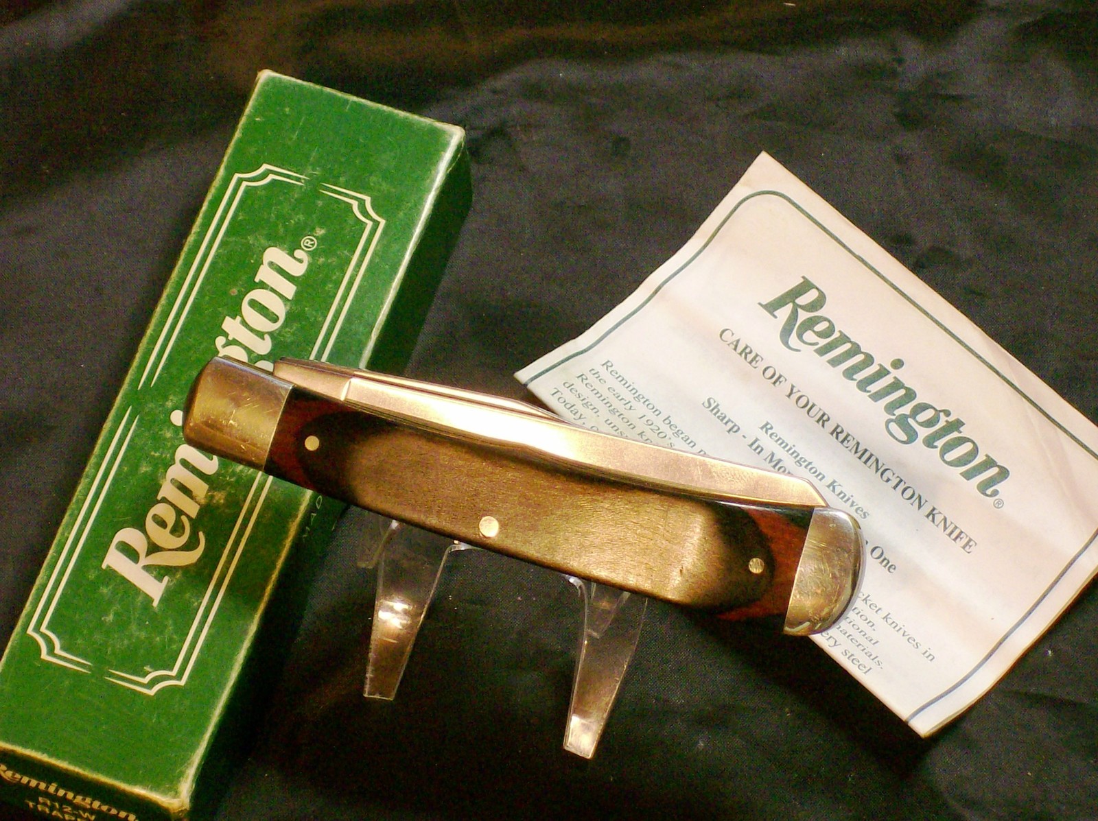 Remington R12 Knife Pakkawood Trapper W/Inscribed Blade W/Packaging ...