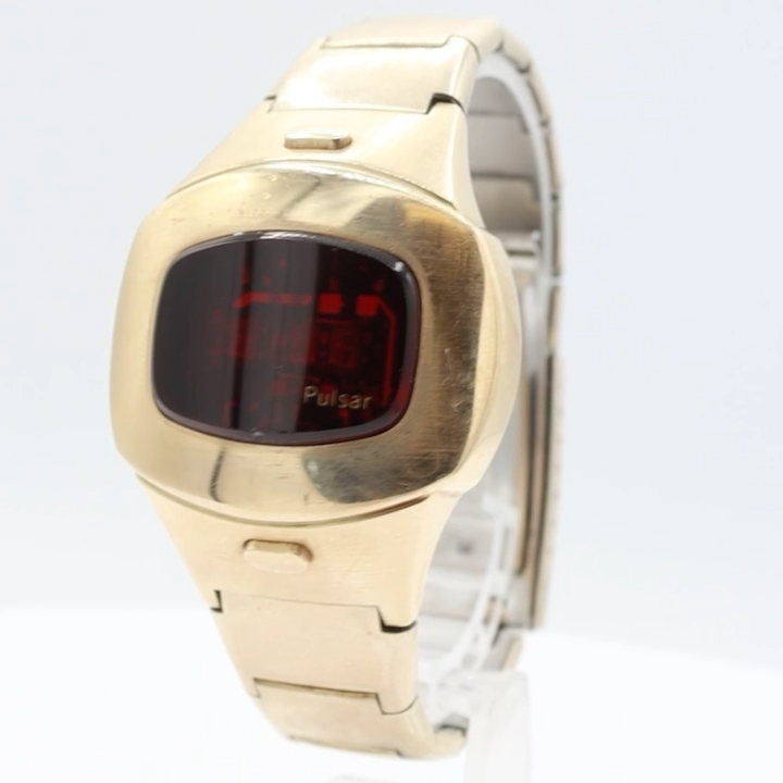 Vintage Pulsar P4 Executive Men's Digital LED Wristwatch USA 14k Gold ...