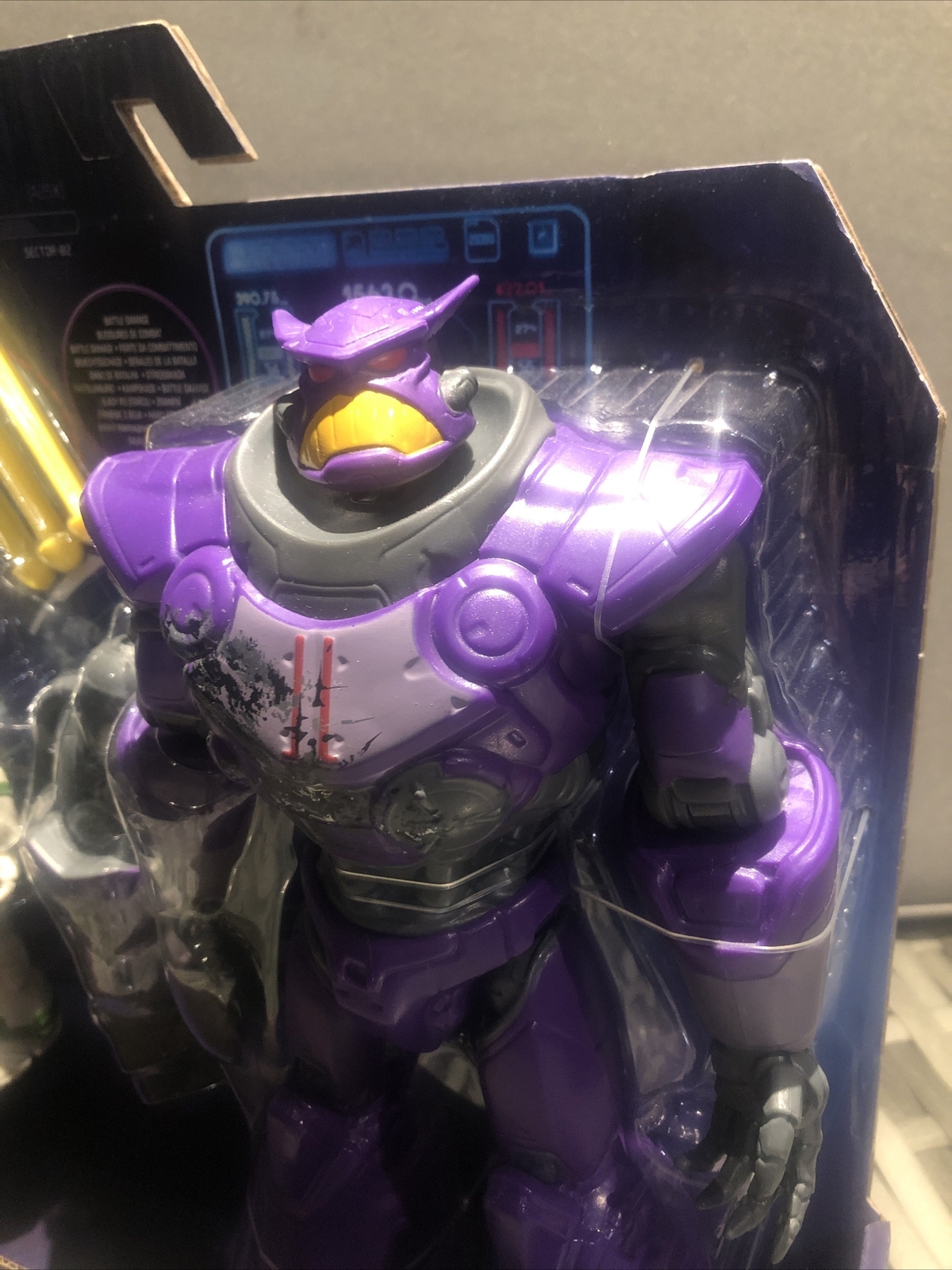 Disney Pixar Lightyear Crystal Grade Buzz Vs. Zurg Clash Pack Toy With ...