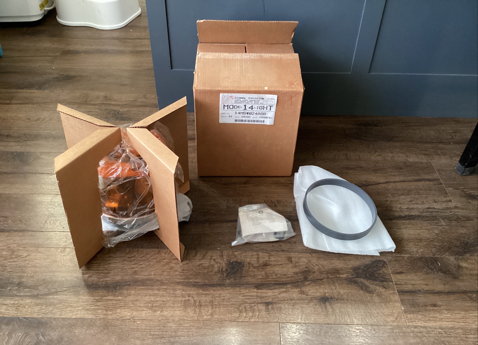 NOS Federal Signal Model 14 14MS Rotating Light Emergency Beacon ...