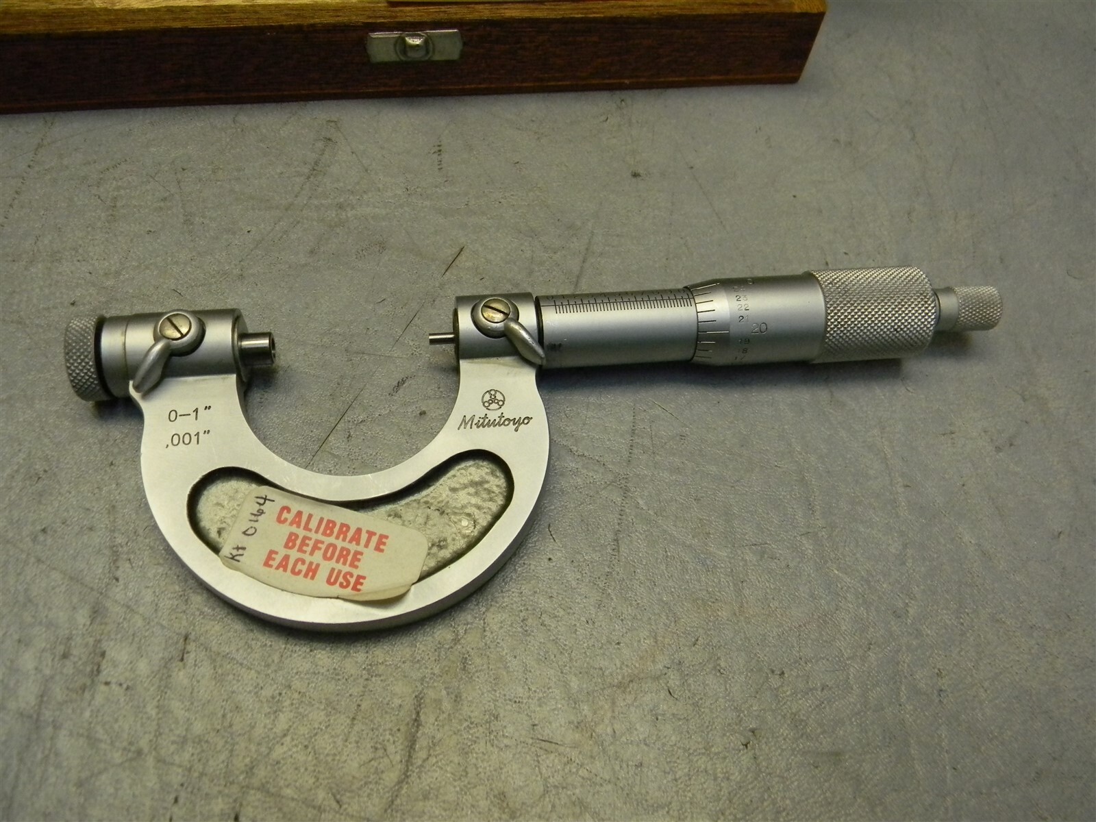 Mitutoyo 126-137A Mechanical Screw Thread Micrometer 0-1" Wood case ...