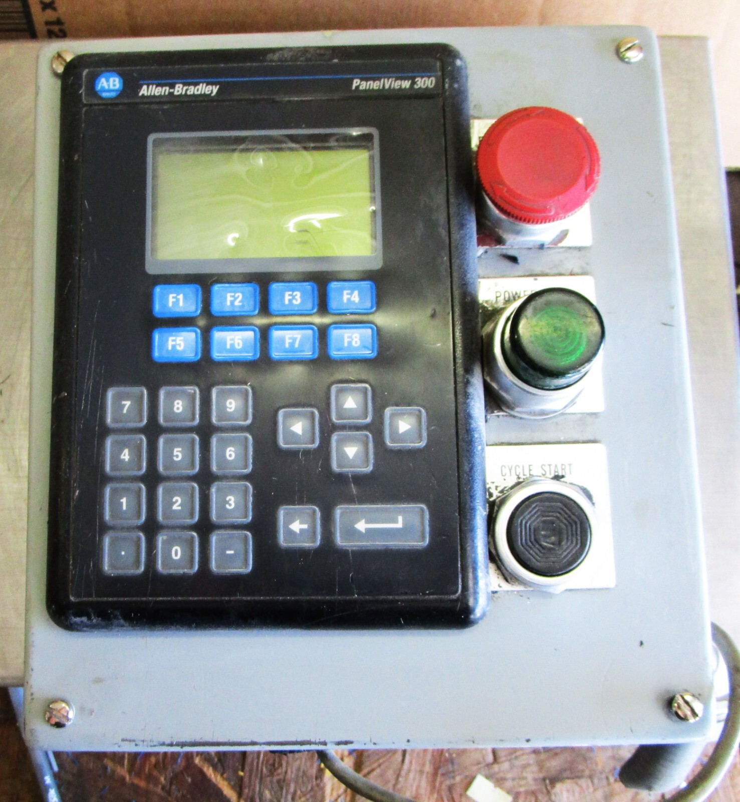 Allen-Bradley Panel View 300 2711-K3A17L1 Ser B Rev A FRN 4.41 24vdc w ...