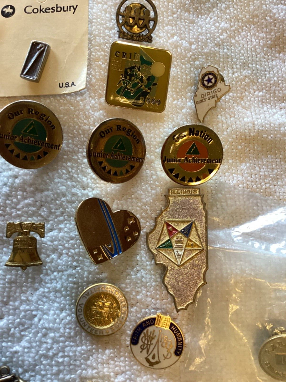 50 Miscellanious Pins, Badges, Rank insignia - Gem