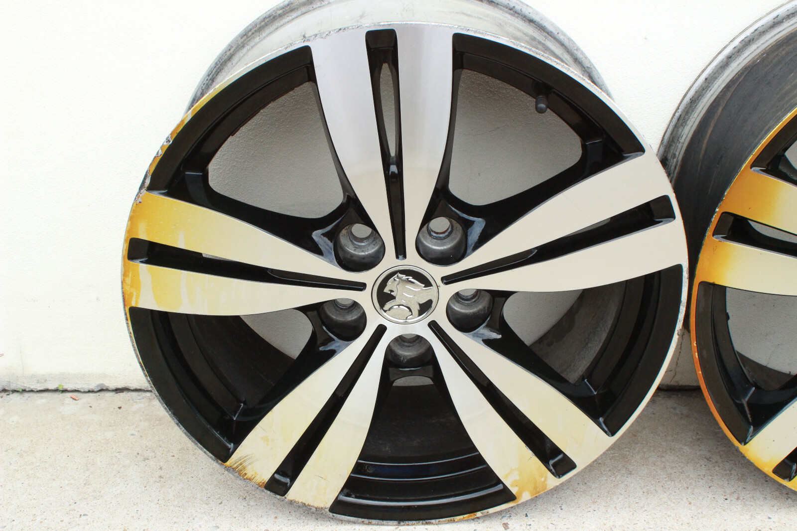 GM VF SV6 18" ALLOY WHEELS / RIMS - PRE-DRILLED - VT VX VU VY VZ VK VL ...