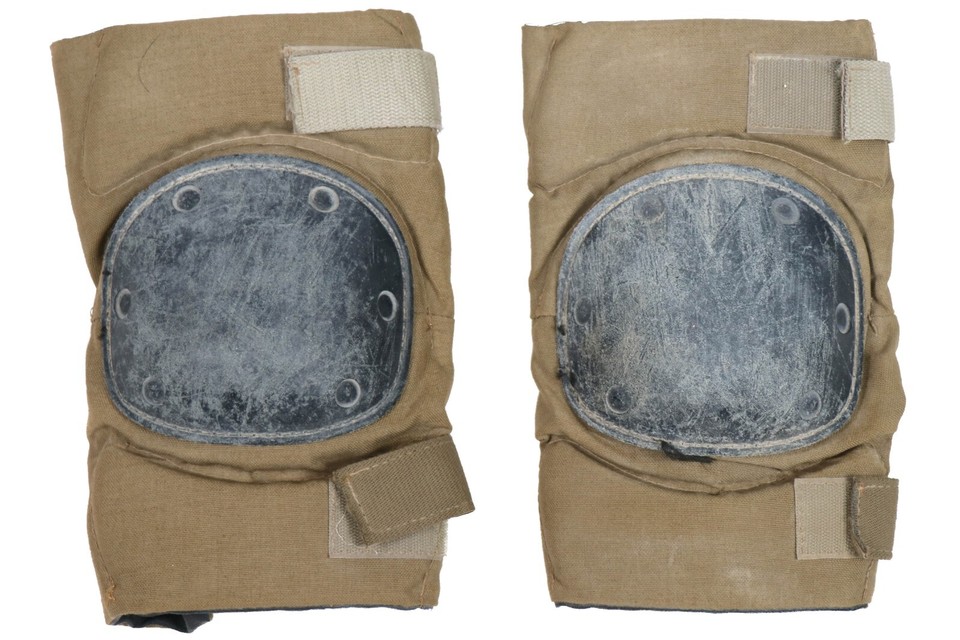 Medium - US Marine Corp Knee Pad Set Coyote Pants USMC Brown Military ...