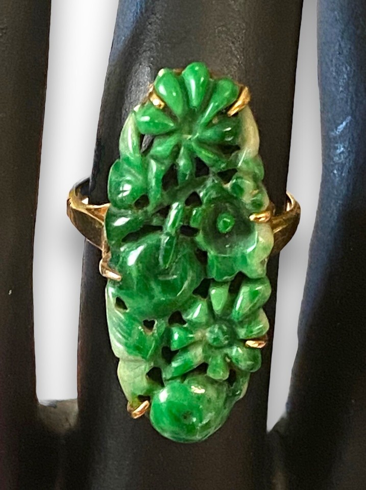Vintage 18k Yellow Gold Large Oval Carved Jade Flower Ring Size 5.25 ...