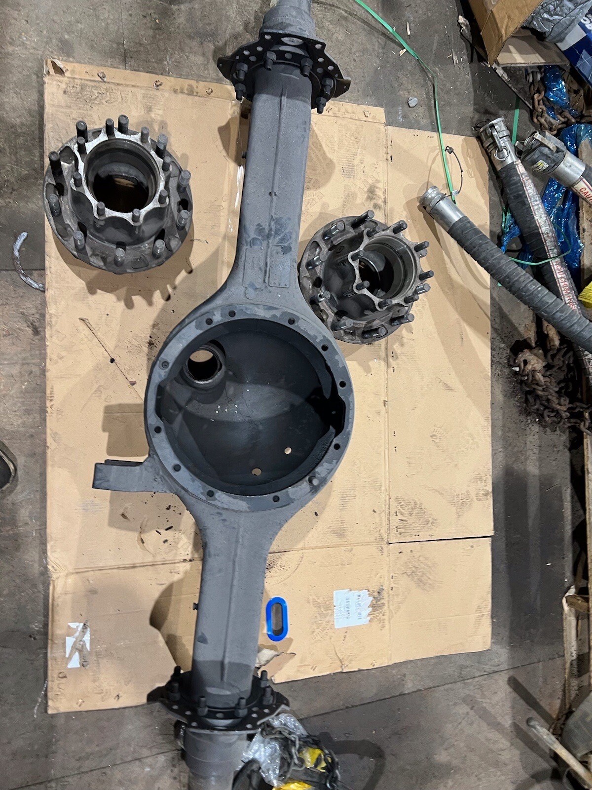 2007 Peterbilt 379 rear end housing With Hubs | eBay