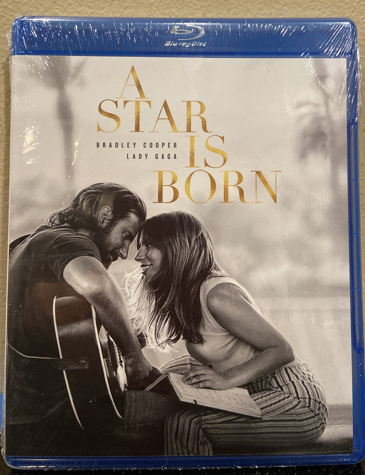 A Star Is Born (Blu-ray) Bradley Cooper, Lady Gaga, Andrew Dice Clay ...