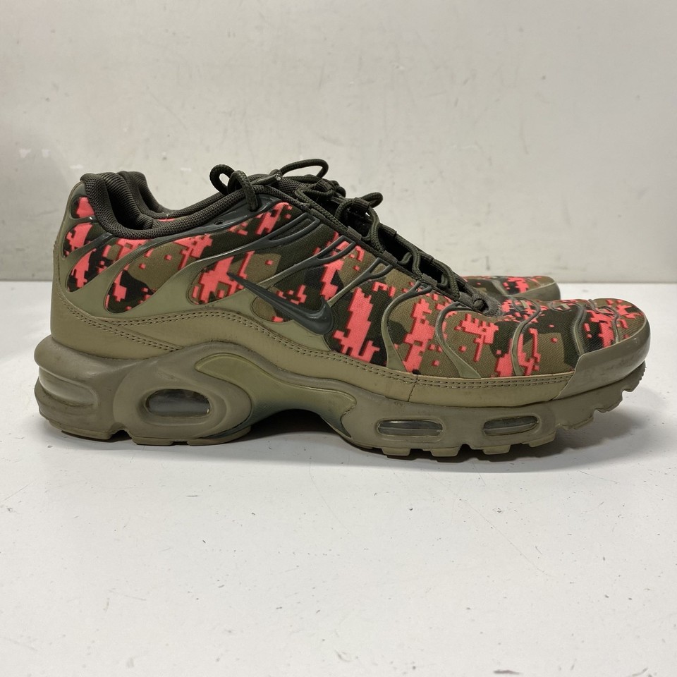 Nike Air Max Plus TN Red/Black Camo Athletic Shoe Men Size 11.5 | eBay